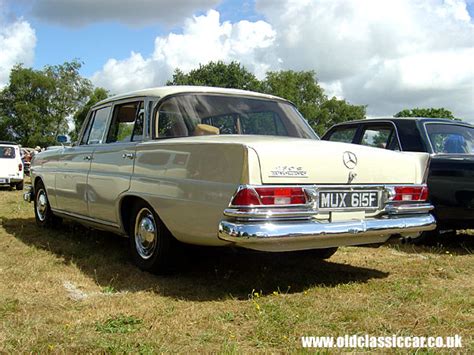 Old Mercedes Benz 230S photo (43 of 90 photos Audlem 2006)