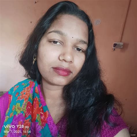आज मैं कैसी लग रही हूं