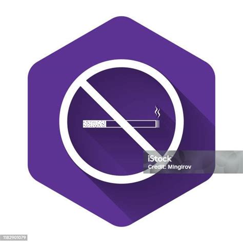 긴 그림자로 격리된 흰색 금연 아이콘입니다 담배 기호입니다 보라색 육각 버튼 벡터 일러스트레이션 개체 그룹에 대한 스톡 벡터