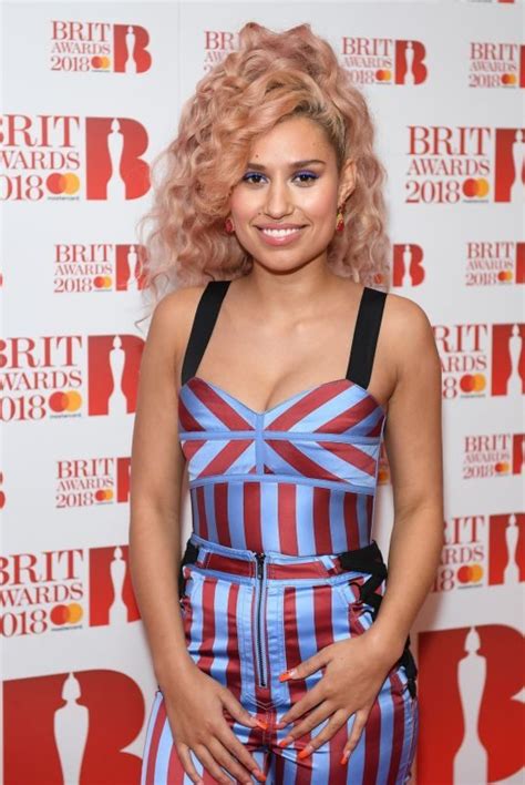 Raye Page 3 Hawtcelebs