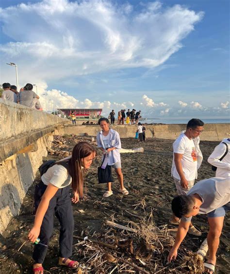 Simultaneous Scubasurero Underwater Clean Up And Coastal Clean Up In
