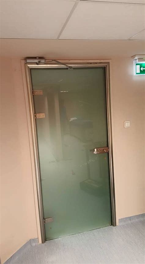 Γυάλινες πόρτες Glass Experience