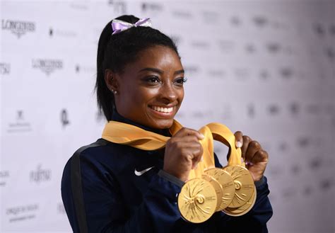 Simone Biles Acumula ‘más Medallas De Oro Que Su Edad Después Del