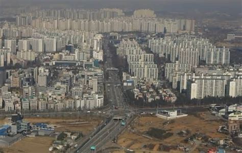“걱정도 안 했고 기쁜 것밖에 생각 안 났어요” 어렵게 얻은 소중한 아이들에 한숨도 못 자도 행복하다는 세쌍둥이 엄마｜다큐