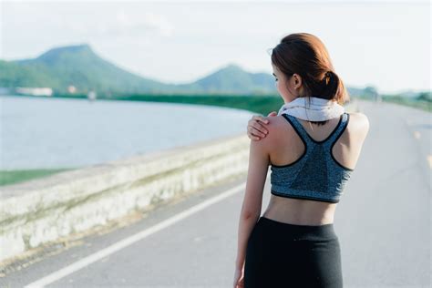 Latrobe Health Centre Myotherapy Treatment For Shoulder Pain