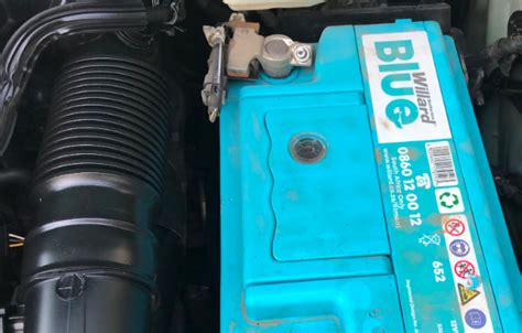 How to replace the car battery on a Citroën C Cactus Car Ownership AutoTrader