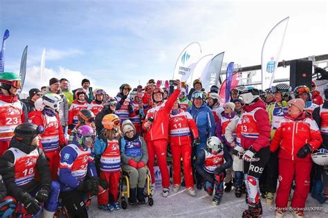 Andrzej Duda Pojechał Na Narty Jego Wygibasy I Miny Są Hitem Internetu