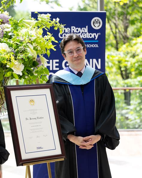 Dr Jeremy Eichler Receives Honorary Fellowship From The Royal