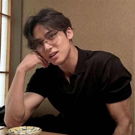 mingyu Rosto masculino Foto jimin Personagens literários