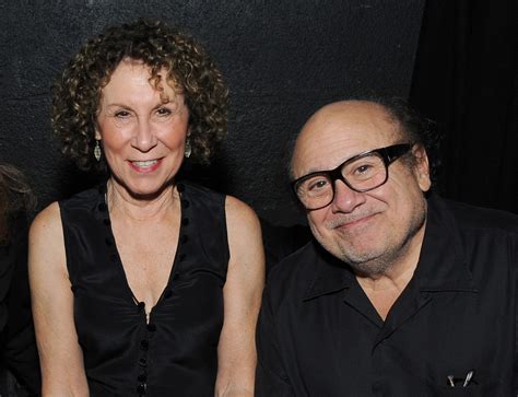 Rhea Perlman Said She Ll Never Divorce Ex Danny Devito Despite Their Separation What For