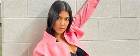 Travis Barker Shares Naked Photo Of Kourtney Kardashian In The Bath