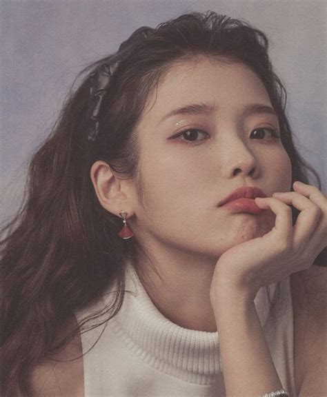Iu 5th Album Lilac Photo Book Hilac Ver Cr Dlfmadltkd In 2021 Iu