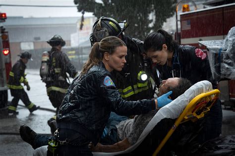 Jocelyn Hudon On Chicago Fire Finale Cliffhanger And Med Cameo Us Weekly