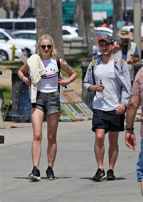 Sophie Turner Out In Venice Beach 08092016 Hawtcelebs