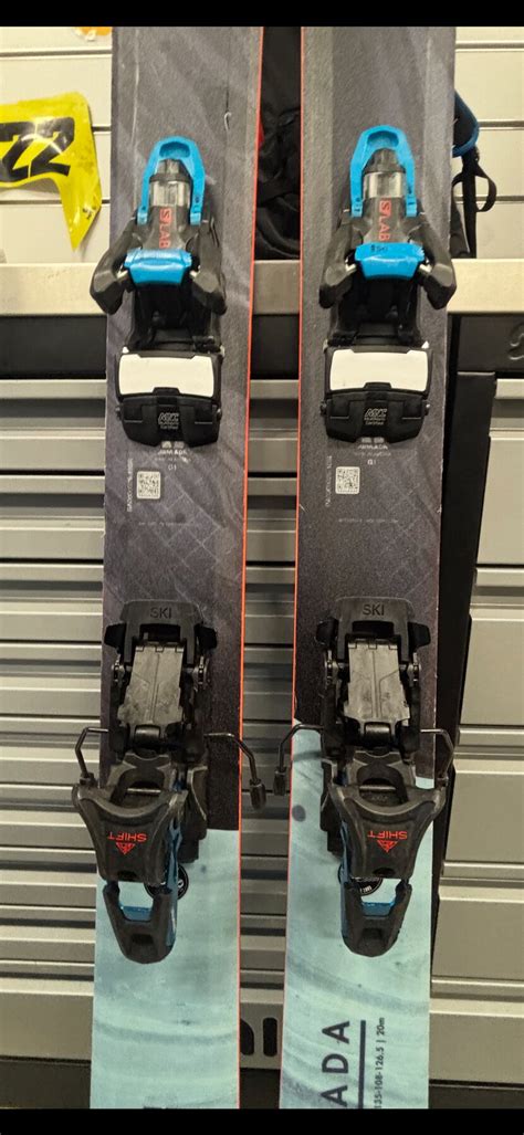 Säljes Armada Tracer 108 Shift Och Hudar Freeride