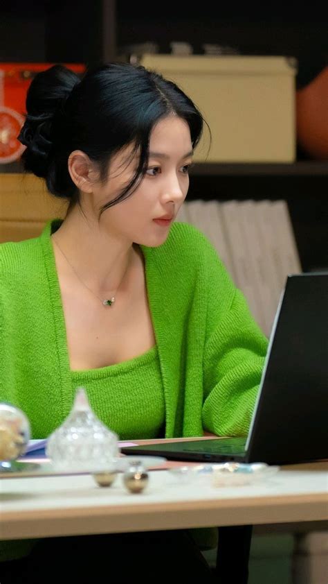 Pin Oleh Purey Di Kim Yoo Jung🐱 Aktris Orang Cantik Aktris Korea