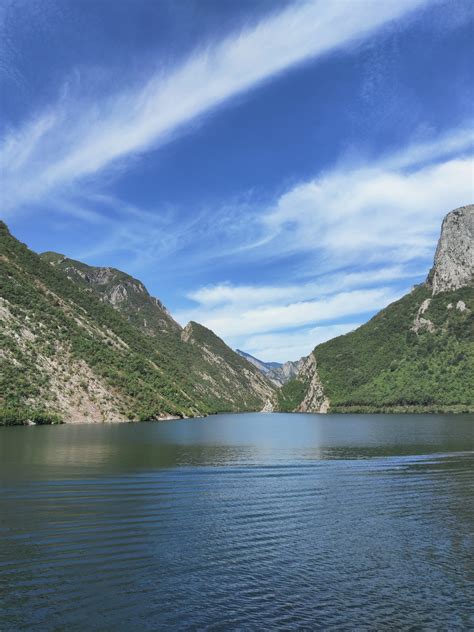 אגם קומאן ונהר שאלה אלבניה My Balkan Trip