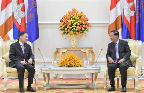 សម្តេចតេជោ ហ៊ុន សែន អនុញ្ញាតឱ្យមន្ត្រីជាន់ខ្ពស់ បក្សកុម្មុយនិស្តវៀតណាម