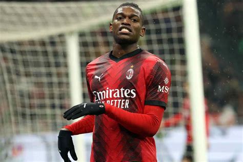 Milan Il Calo Con Le Passate Stagioni è Netto Il Dato Fa Discutere