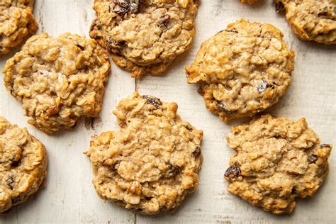 Classic Vegan Oatmeal Raisin Cookies