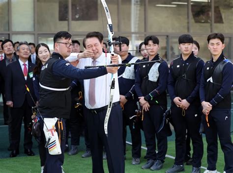 국가대표 선수촌 갔다가 의외의 재능 발견한 윤석열 대통령 영상 위키트리