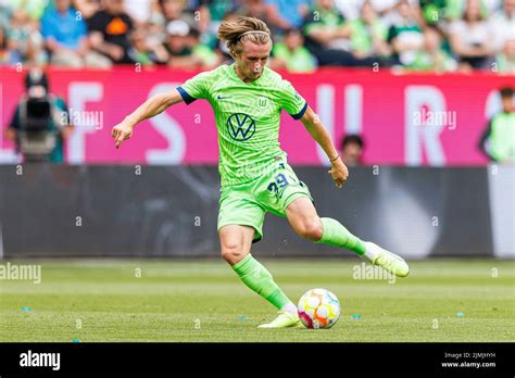 Patrick Wimmer Vfl Wolfsburg Hi Res Stock Photography And Images Alamy