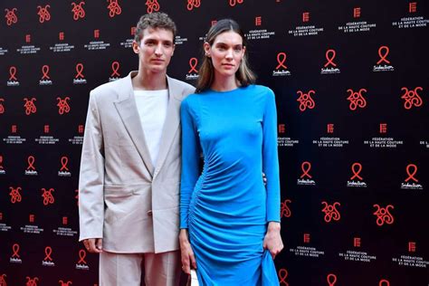 Il Connaît Encore Plus De Succès Aliocha Schneider Heureux Davoir Pris Le Virage Du Français Jdm