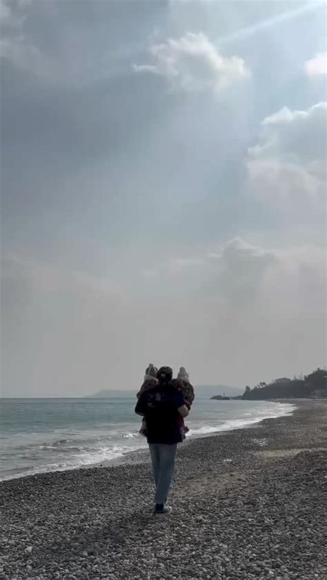 애두라 안녕👋 비가 오는 목요일 다들 잘 시작했니 이 비가 그치면 이제 진짜 봄이 오겠지 아빠 혼자 사진 쫌 찍을랬더니