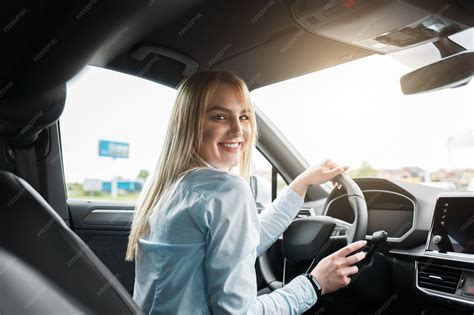 Premium Photo Business Woman Driving A Modern Car