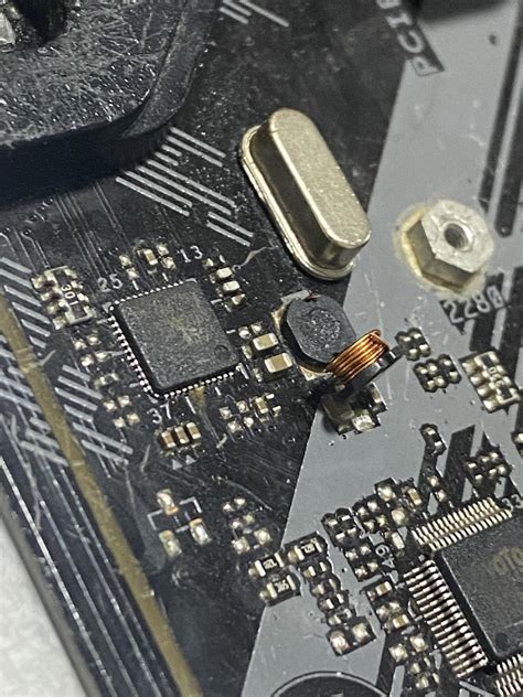 Capacitor Snapped While Cleaning Is There A Way To Safely Solder It