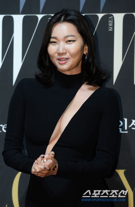 포토 장윤주 가슴라인 드러낸 아찔한 앞트임 조선닷컴 연예 스타