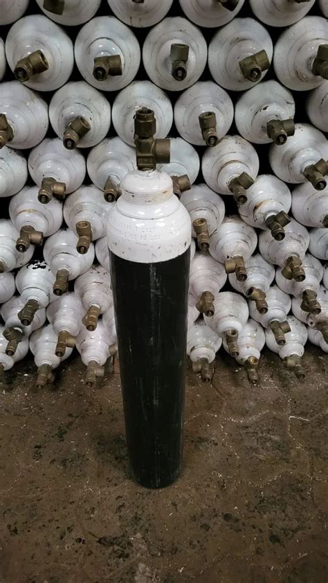Portable Oxygen Empty Cylinder At ₹ 3000cylinder In Ahmedabad Id