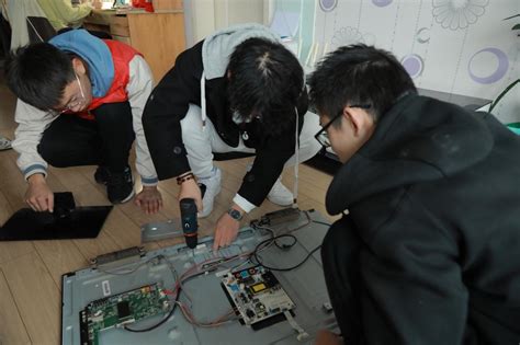 家电维修进社区 服务群众暖人心 山东科技大学新闻网