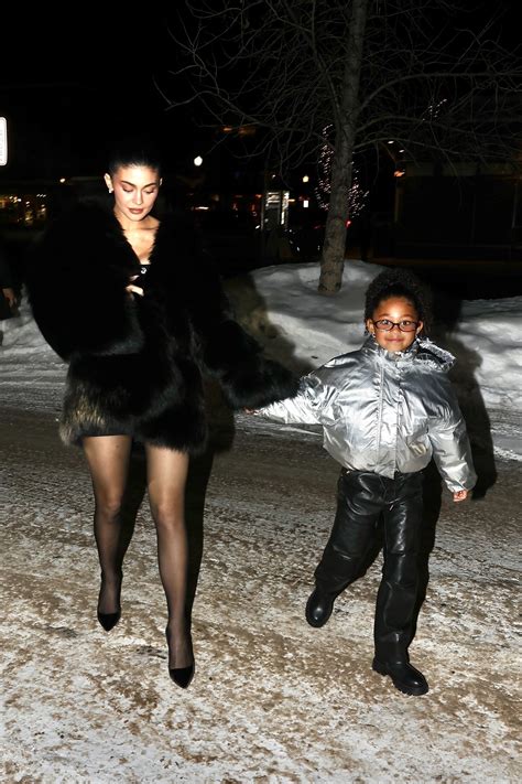 Kylie And Kendall Jenner Go All Black For An Aspen Girls Night Vogue