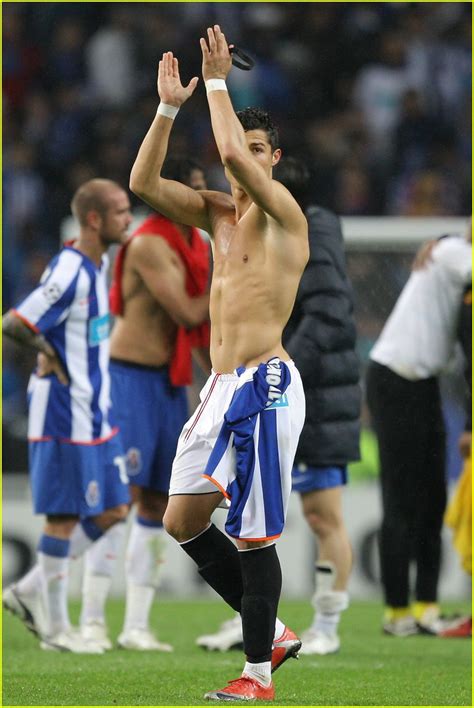 Photo Cristiano Ronaldo Shirtless Silly 05 Photo 1859621 Just