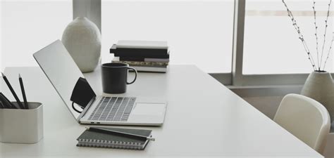 무료 이미지 맥 사무실 컴퓨터 책상 생성물 가구 표 데스크톱 컴퓨터 과학 기술 Output Device 개인용 컴퓨터 전자 기기 컴퓨터 키보드 사무