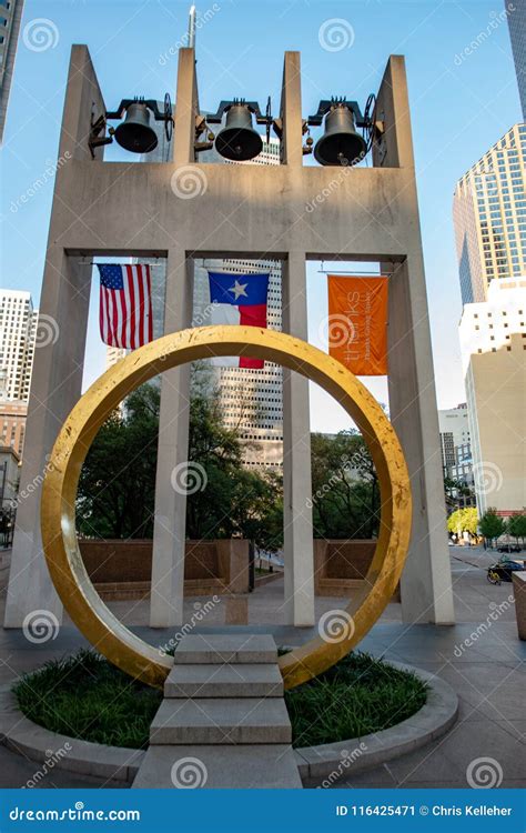Dallas Texas May 7 2018 Thanks Giving Square In Dallas Texas