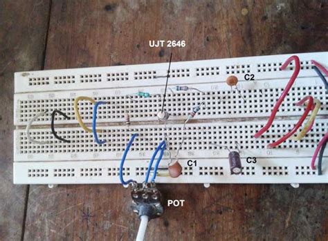 Relaxation Oscillator Circuit Frequency