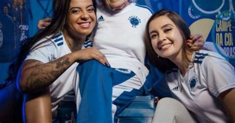 Nova camisa branca do Cruzeiro é vazada antes do lançamento oficial