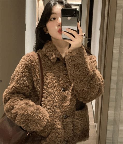 반하니 헨리베 ️카라 뽀글이 버튼 포켓 연말룩 자켓 1color