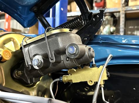 1967 1969 Camaro Proportioning Valve And Distribution Splitter Block