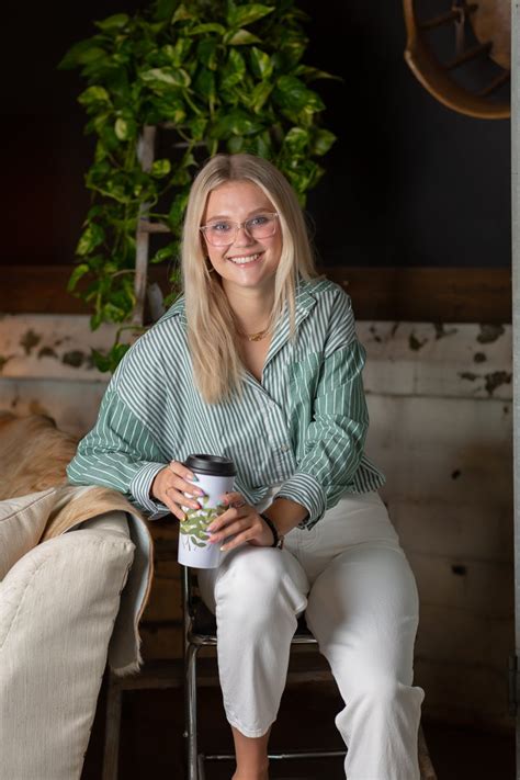What Is A Personal Brand Photography Session — Deb Mitzel