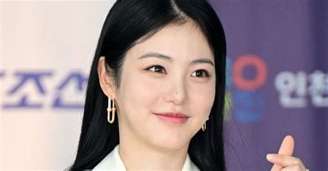 [사진]신예은 하트와 함께 핸드프린팅
