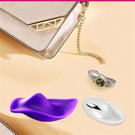 Women Wearing Jumping Egg Masturbation Device Vibration Massage Adult