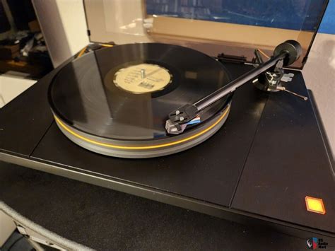 Mofi Ultradeck Turntable Master Tracker For Sale Uk Audio Mart