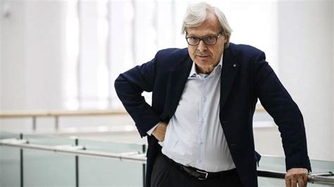 Vittorio Sgarbi Ricoverato Al Gemelli Malattia E Lotta Contro La