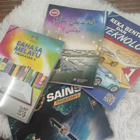 Buku Teks Sekolah Menengah Shopee Malaysia