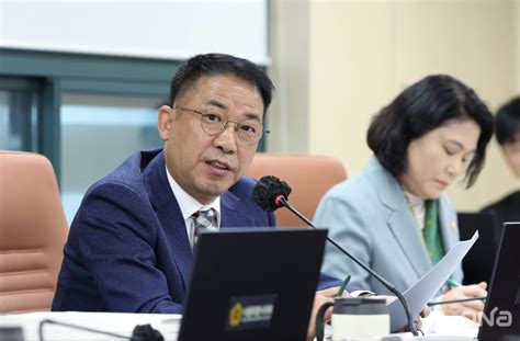 김재진 서울시의원 매년 증가하는 한강 투신 사고 예방 대책 마련해야