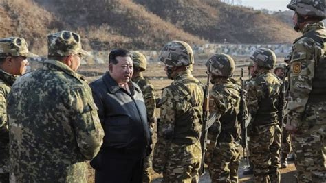 Хойд Солонгост цэрэг татлагын насыг дээшлүүлэв