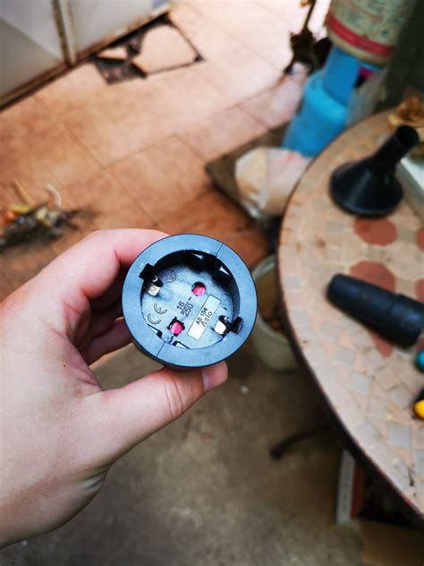 Electrical How To Open This Electric Plug Home Improvement Stack Exchange